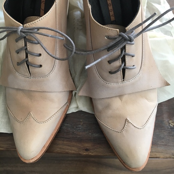 Zoody | Shoes | Zoddy Laceup Oxfords | Poshmark
